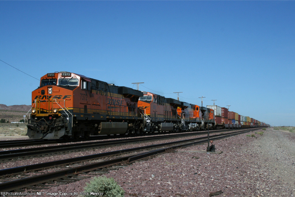 BNSF 7372